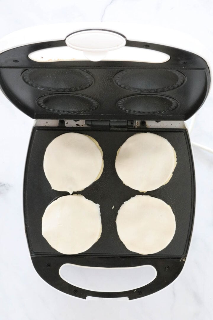 Thermomix Creamy Chicken Pies | Pie Maker Recipe - Thermobliss